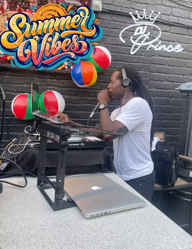 We Radio | Official Website